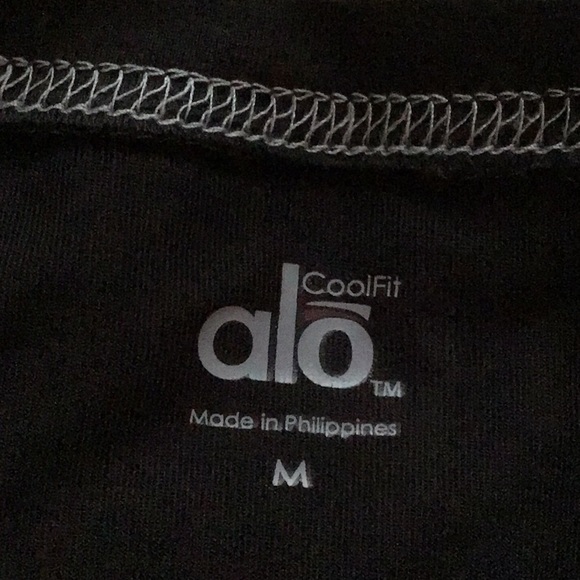 ALO Yoga | Tops | Alo Yoga Coolfit Muscle Tee With Pocket | Poshmark